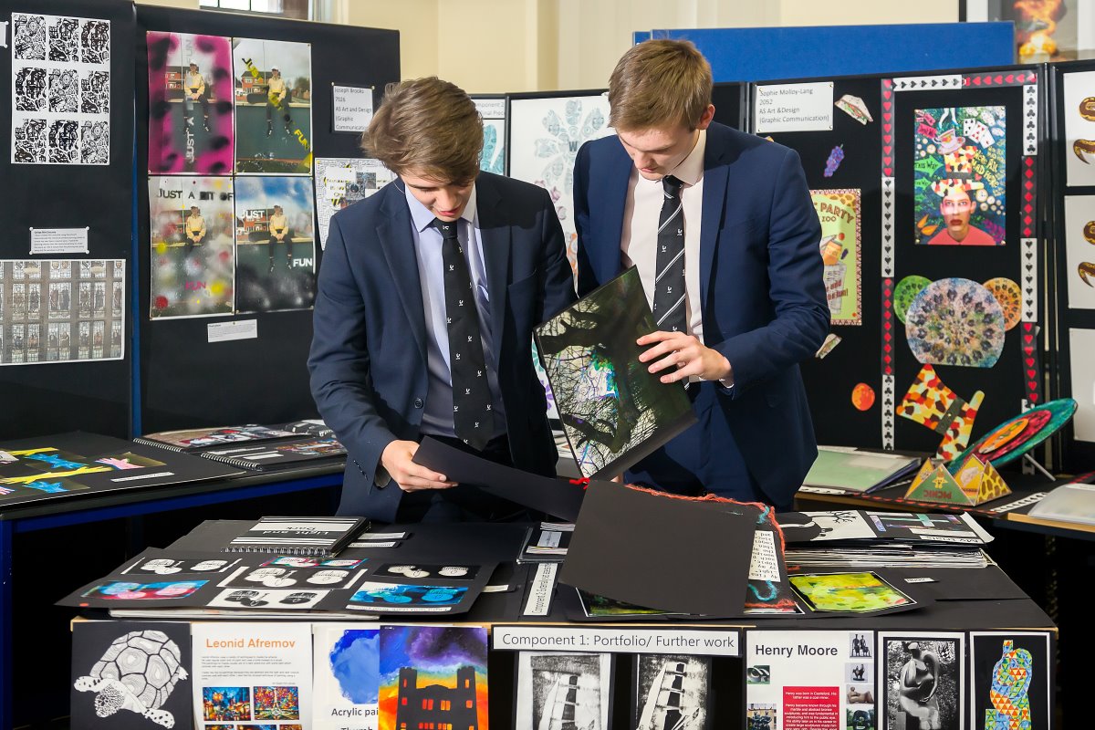Sixth Form Boys' Curriculum | Bolton School