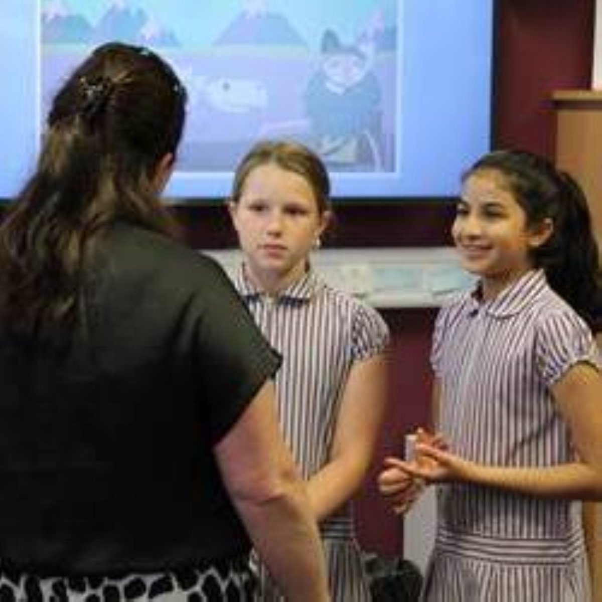 Girls Reflect on Collaborative Learning in Science | News | Bolton School