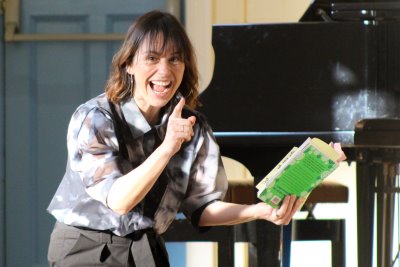 Author Helen Rutter Shares Reggie’s Powers with Juniors | News | Bolton ...